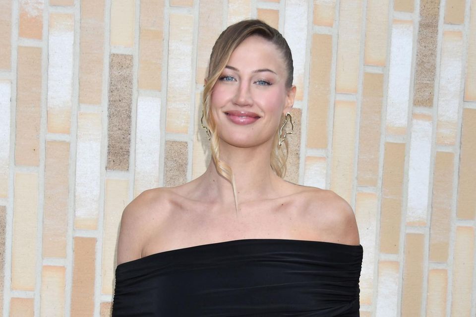 Sarah Connor: Schwester Lulu Lewe zeigt erstmals ihren Babybauch | GALA.de