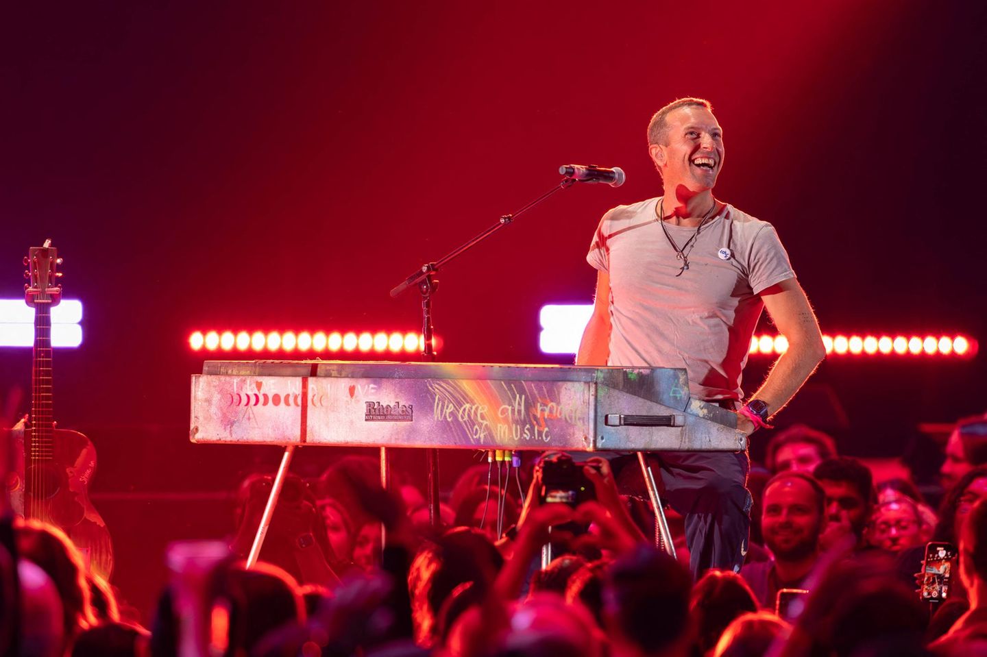 Coldplay: Kiss-Cam-Skandal sorgt bei Chris Martin erneut für Lacher | GALA.de