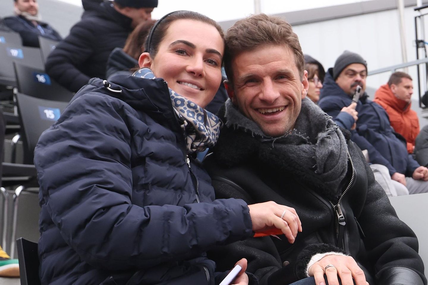 Thomas Müller teilt erstes Foto mit Ehefrau Lisa – seit 1,5 Jahren ...