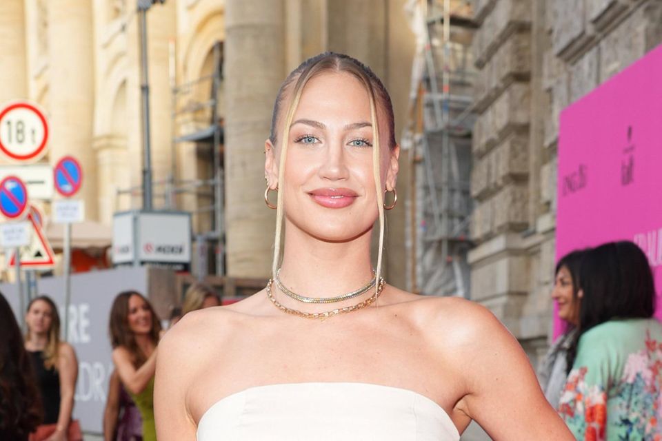 Lulu Lewe: Baby da! Sarah Connors Schwester ist jetzt Mama | GALA.de