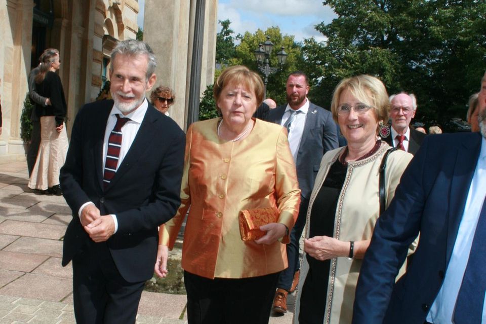 Angela Merkel: Altkanzlerin genießt Theaterabend mit diesem Schauspieler | GALA.de