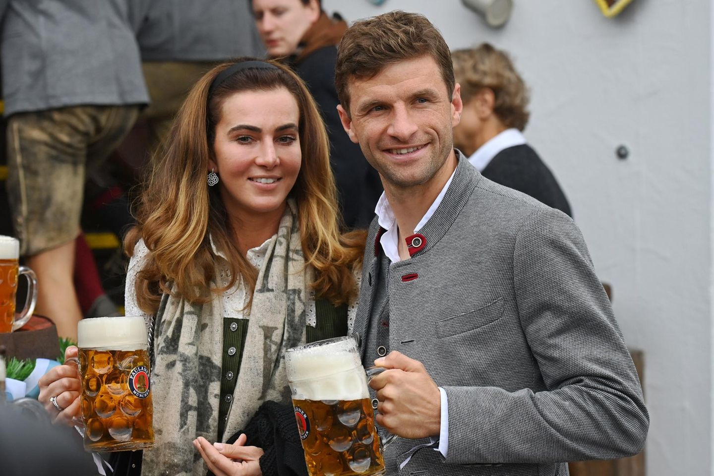 Thomas Müller nach Kanada: Räumliche Trennung von Ehefrau Lisa? | GALA.de