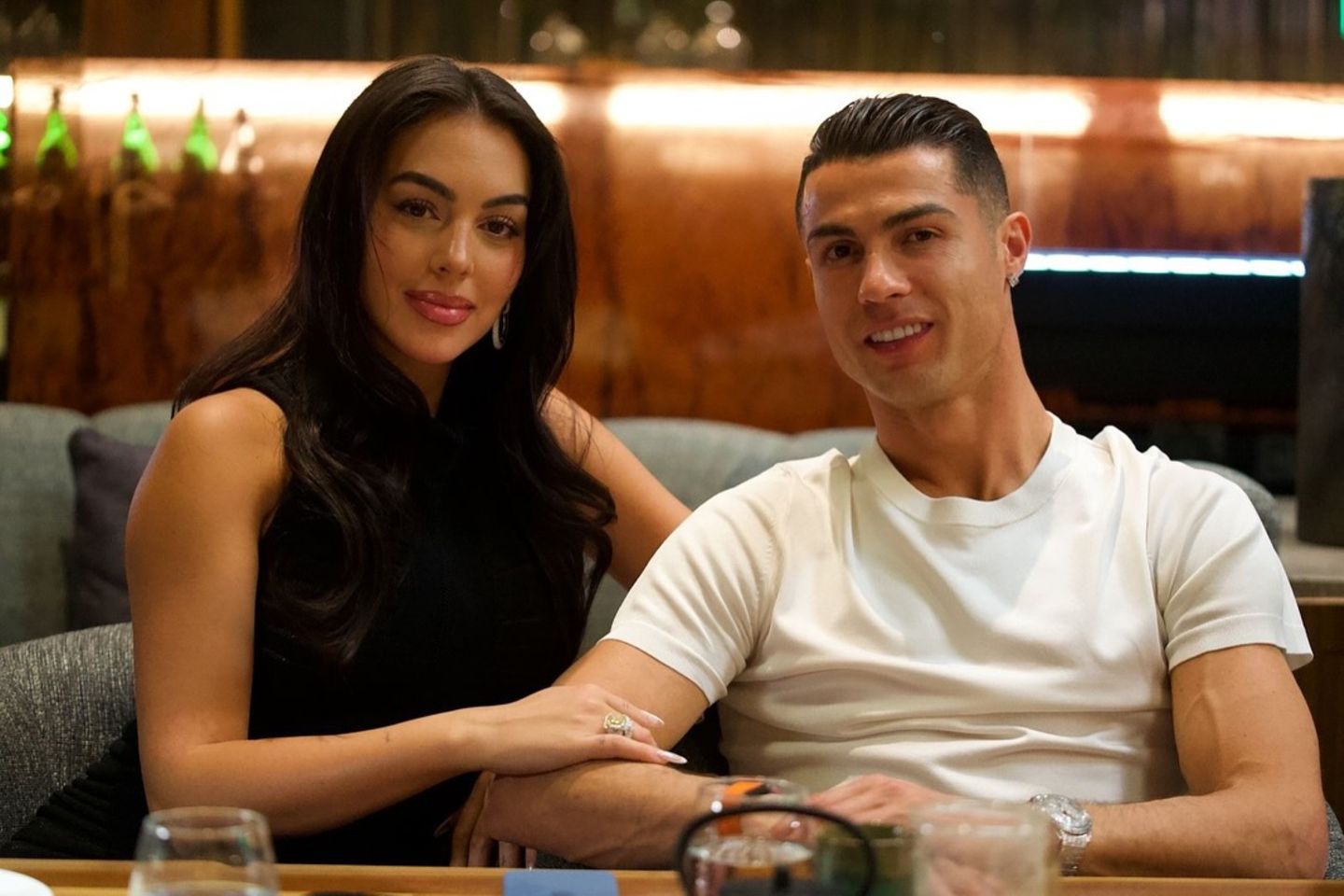 Cristiano Ronaldo + Georgina Rodríguez: Karat, Schliff und Preis ihres ...
