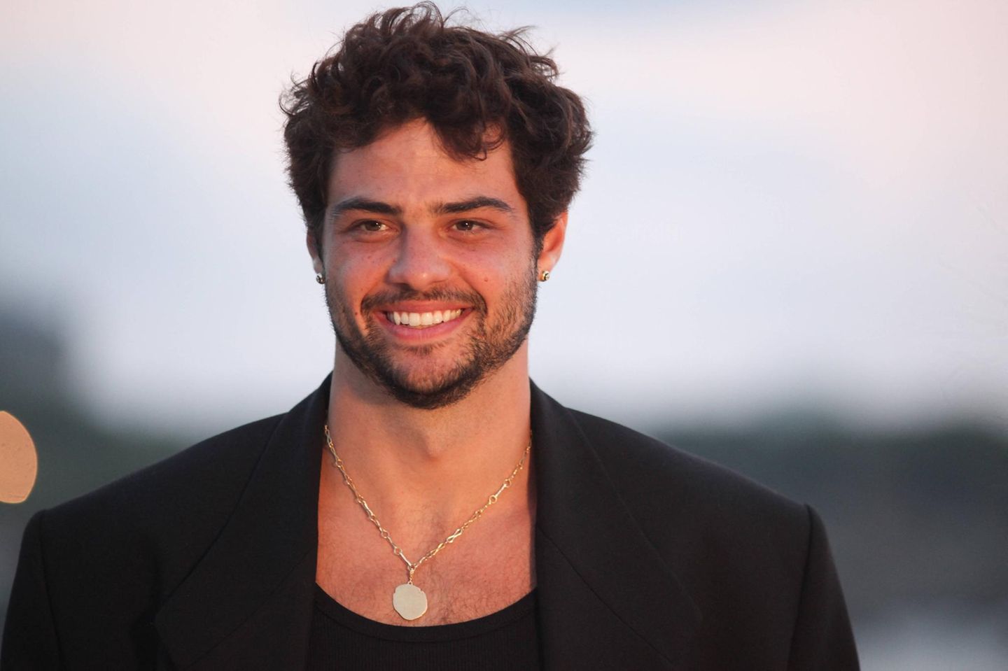 "Rambo"-Prequel: Teenie-Schwarm Noah Centineo folgt auf Sylvester ...