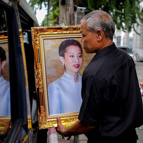 Queen Elizabeth II.: Palast zeigt seltenes Foto der Monarchin | GALA.de