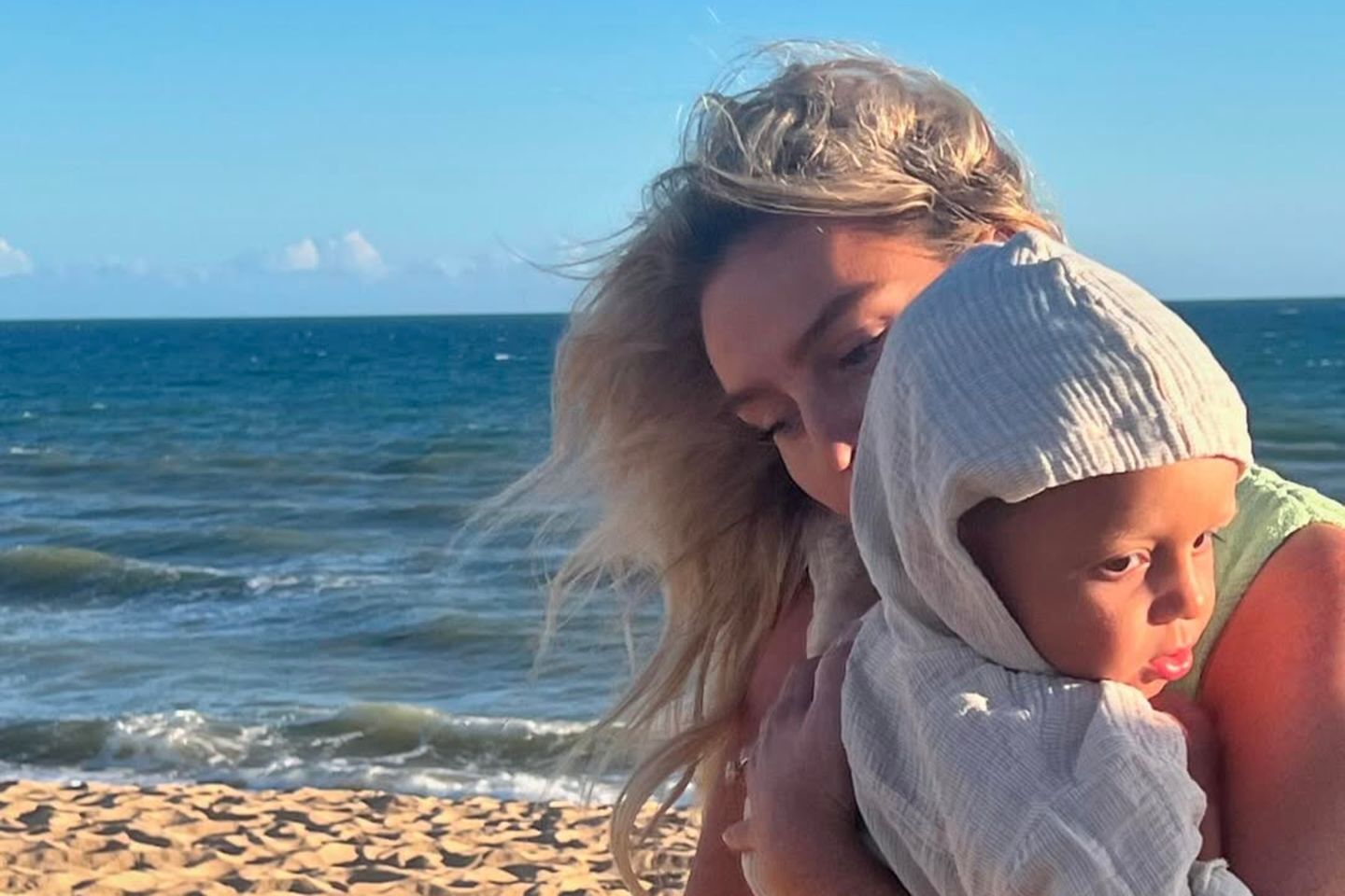 Perrie Edwards: Britische Sängerin verlor ihr Baby in der 24. Woche ...