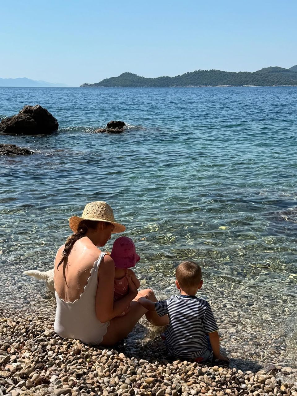 Royals: Babyglück bestätigt! Eleonore d'Ambrosio-Habsburg teilt Fotos ...