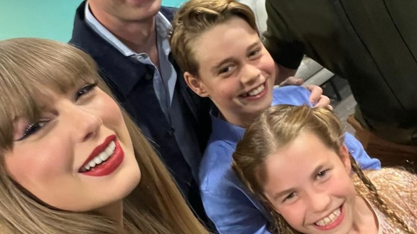 Taylor Swift und Travis Kelce sind verlobt: Sogar die Royals feiern mit ...