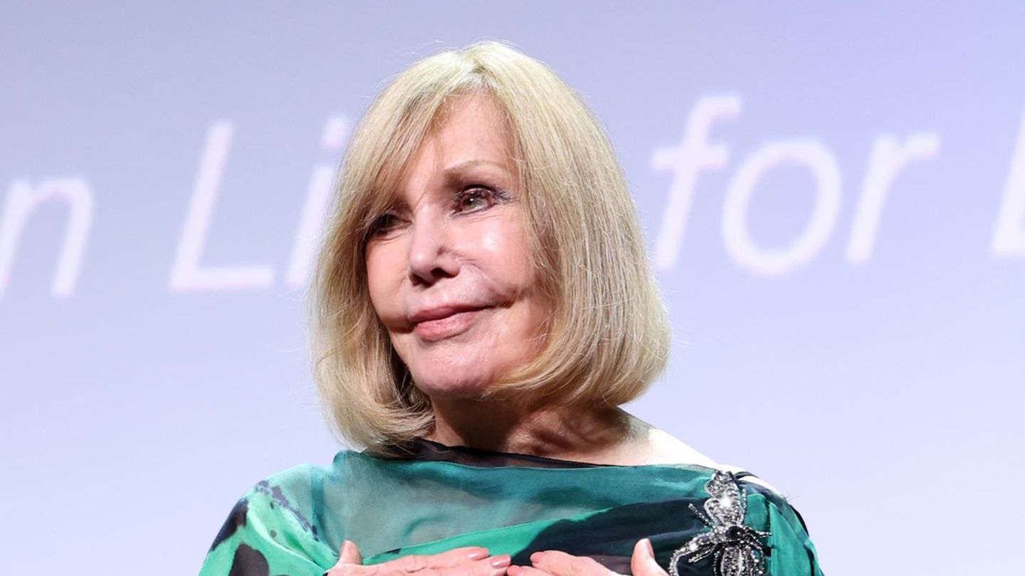 Kim Novak: Seltener Auftritt! Sie wird in Venedig zu Tränen gerührt ...