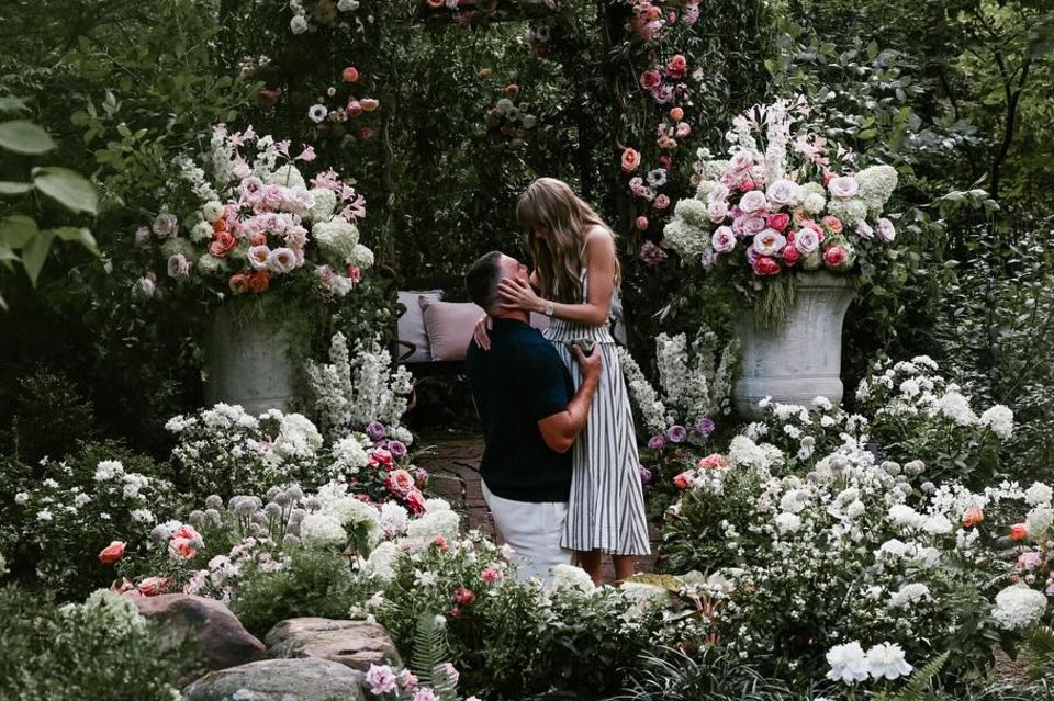 Travis Kelce: Ein Blick ins Anwesen! So lebt Taylor Swifts Verlobter ...