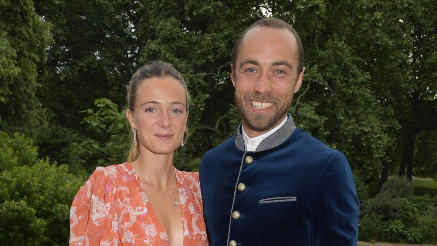 405-328-3209 adam for beauty girls helped me set up this