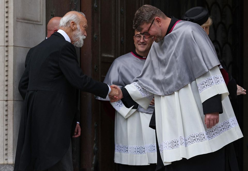 Herzogin von Kent (†): Erste Bilder der Trauerfeier! William und Kate ...