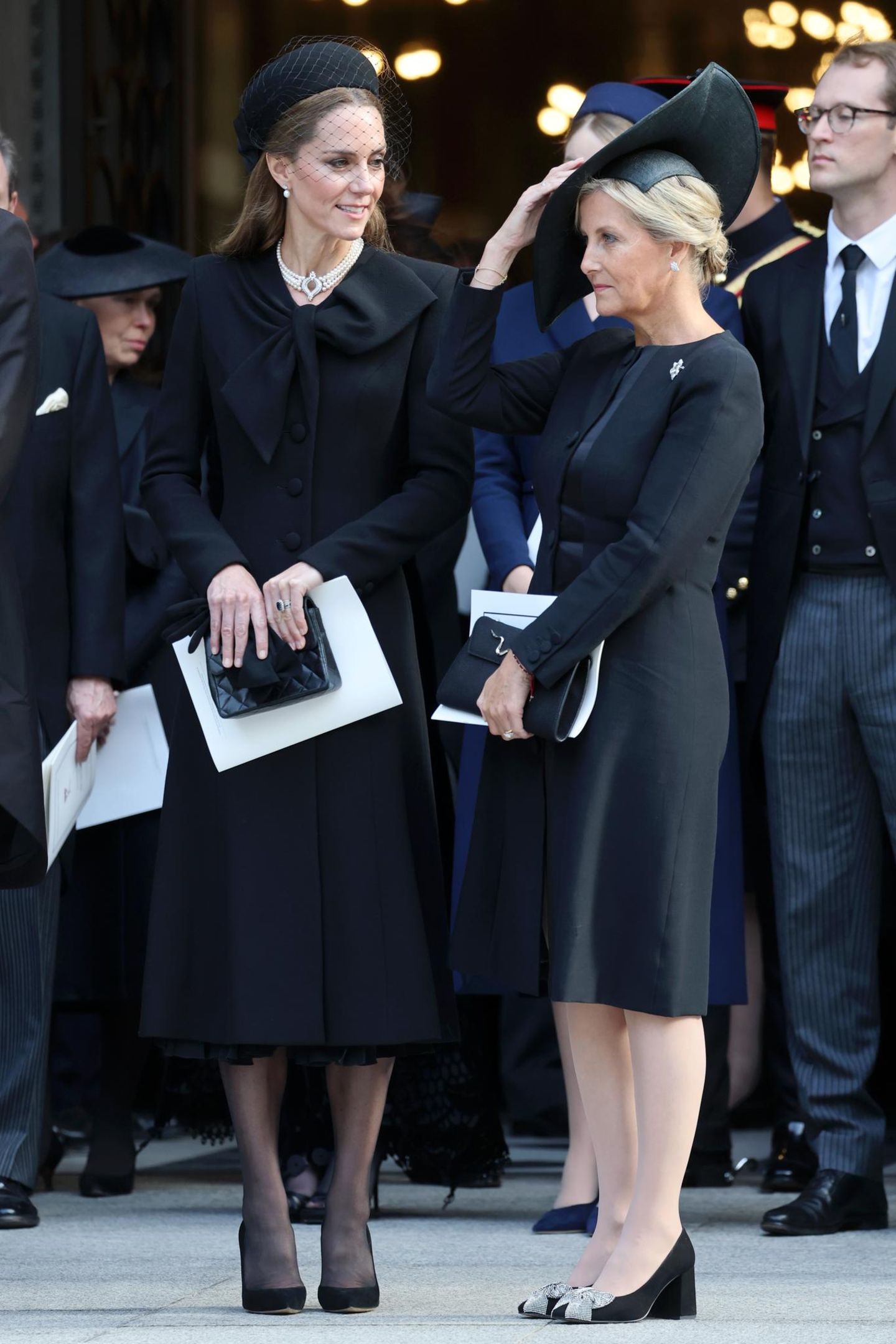 Herzogin von Kent (†): Erste Bilder der Trauerfeier! William und Kate ...