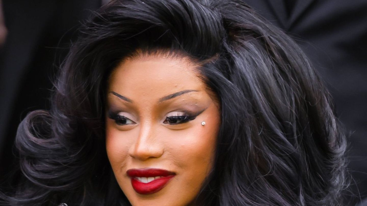 Cardi B: Rapperin erwartet ihr viertes Kind | GALA.de