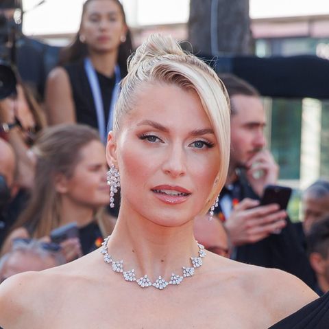 Lena Gercke posiert nackt im Bett – ungewöhnlich lasziv | GALA.de