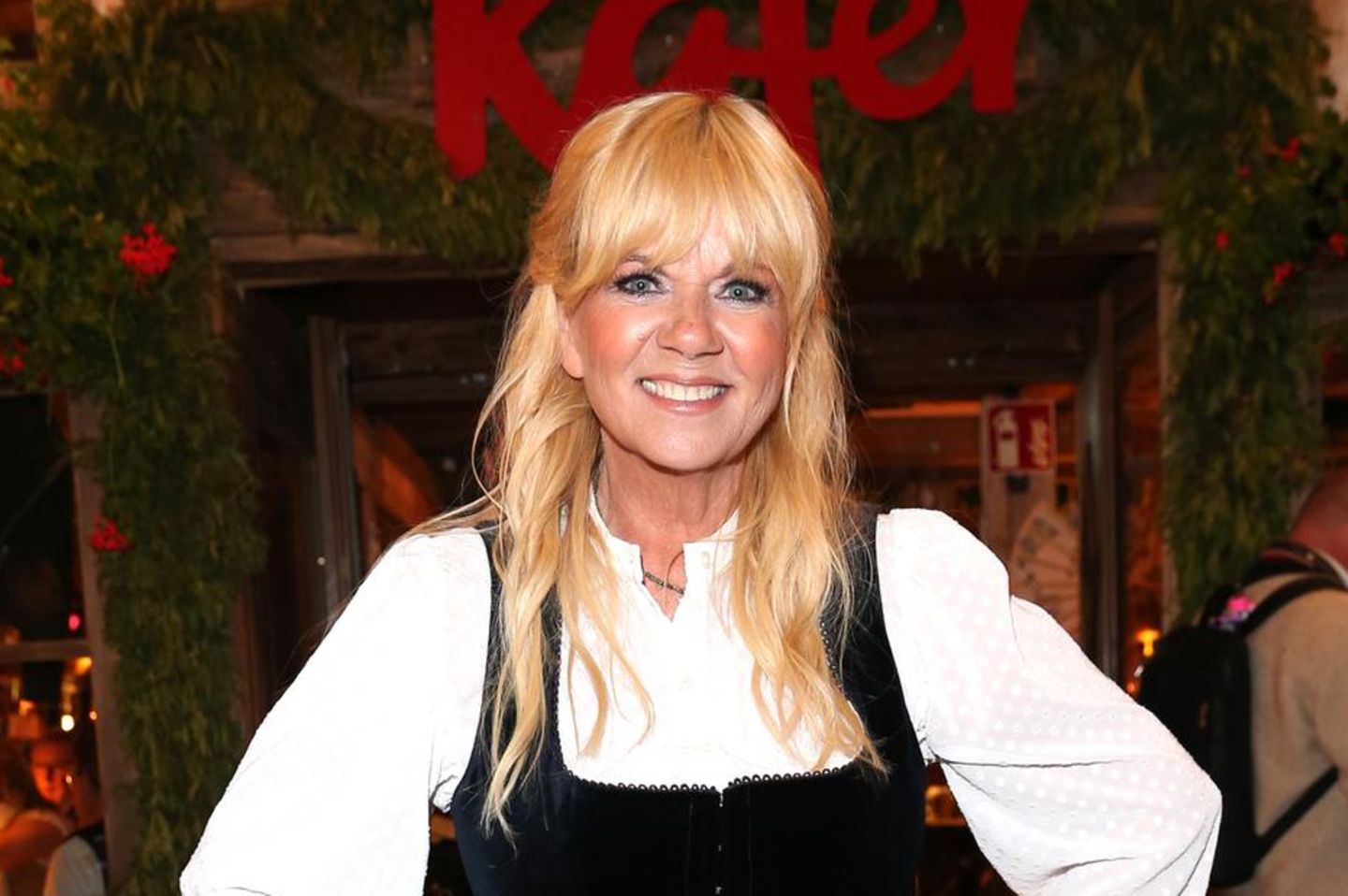 Oktoberfest: TV-Star Julia Leischik zeigt sich erstmals mit Tochter ...