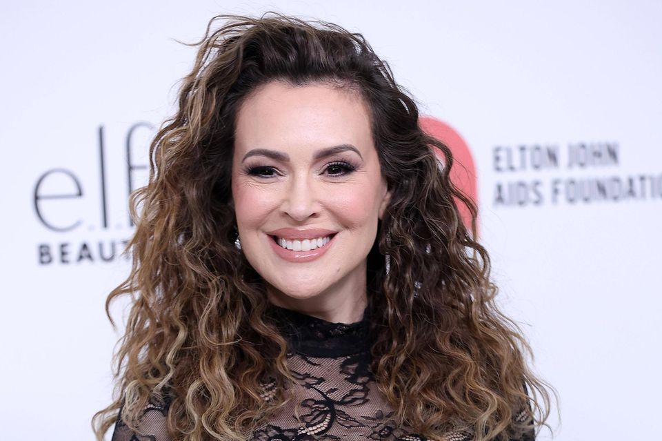 Alyssa Milano: Sie lässt ihre Brustimplantate entfernen | GALA.de