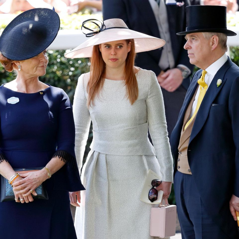 Queen Elizabeth + Prinz Philip: Das war ihre Liebesgeschichte | GALA.de