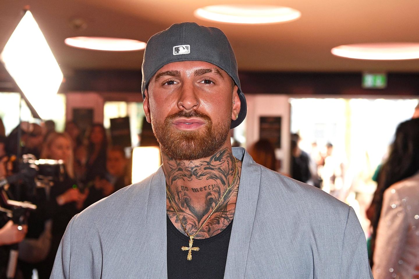 Nach nur 6 Monaten Beziehung: Dschungelcamp-Star ist wieder Single ...
