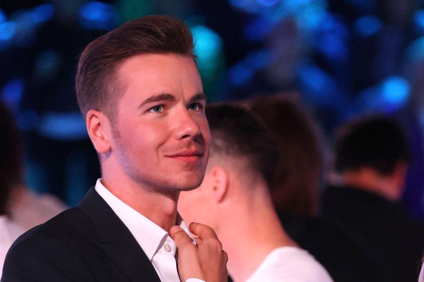 "ZDF-Fernsehgarten on tour": Schlagerstar Eric Philippi muss passen ...