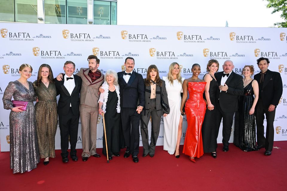 Königin Camilla trauert: Star-Autorin und Freundin Jilly Cooper ist tot ...