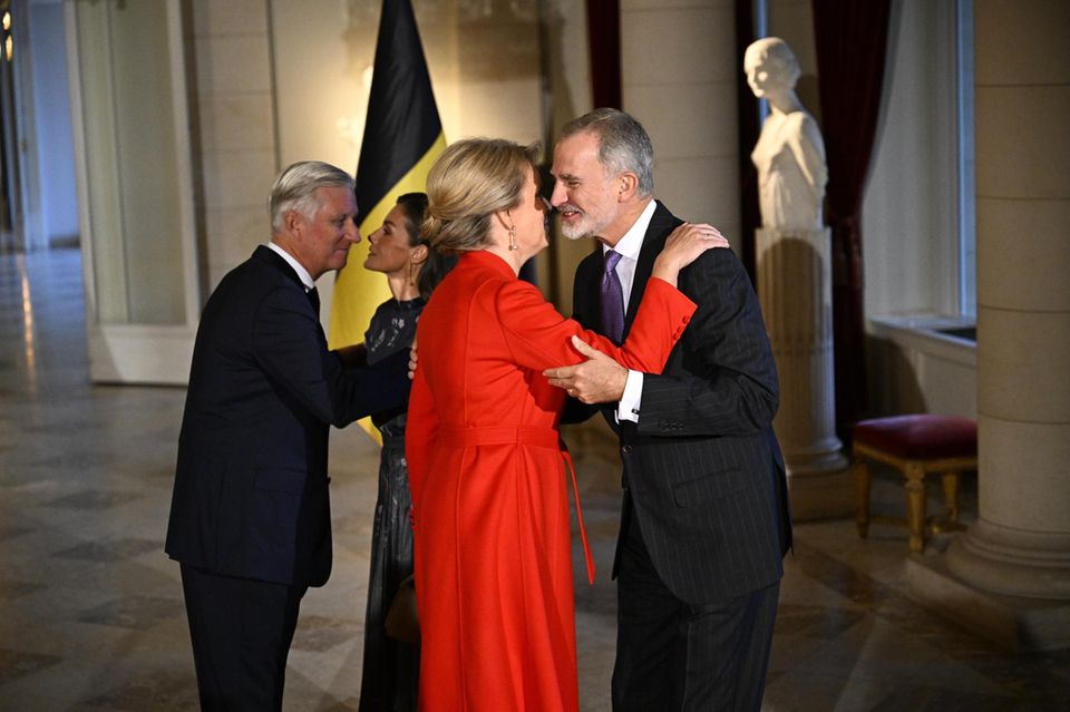 König Felipe: Inniger Moment mit Königin Mathilde sorgt für Aufsehen ...