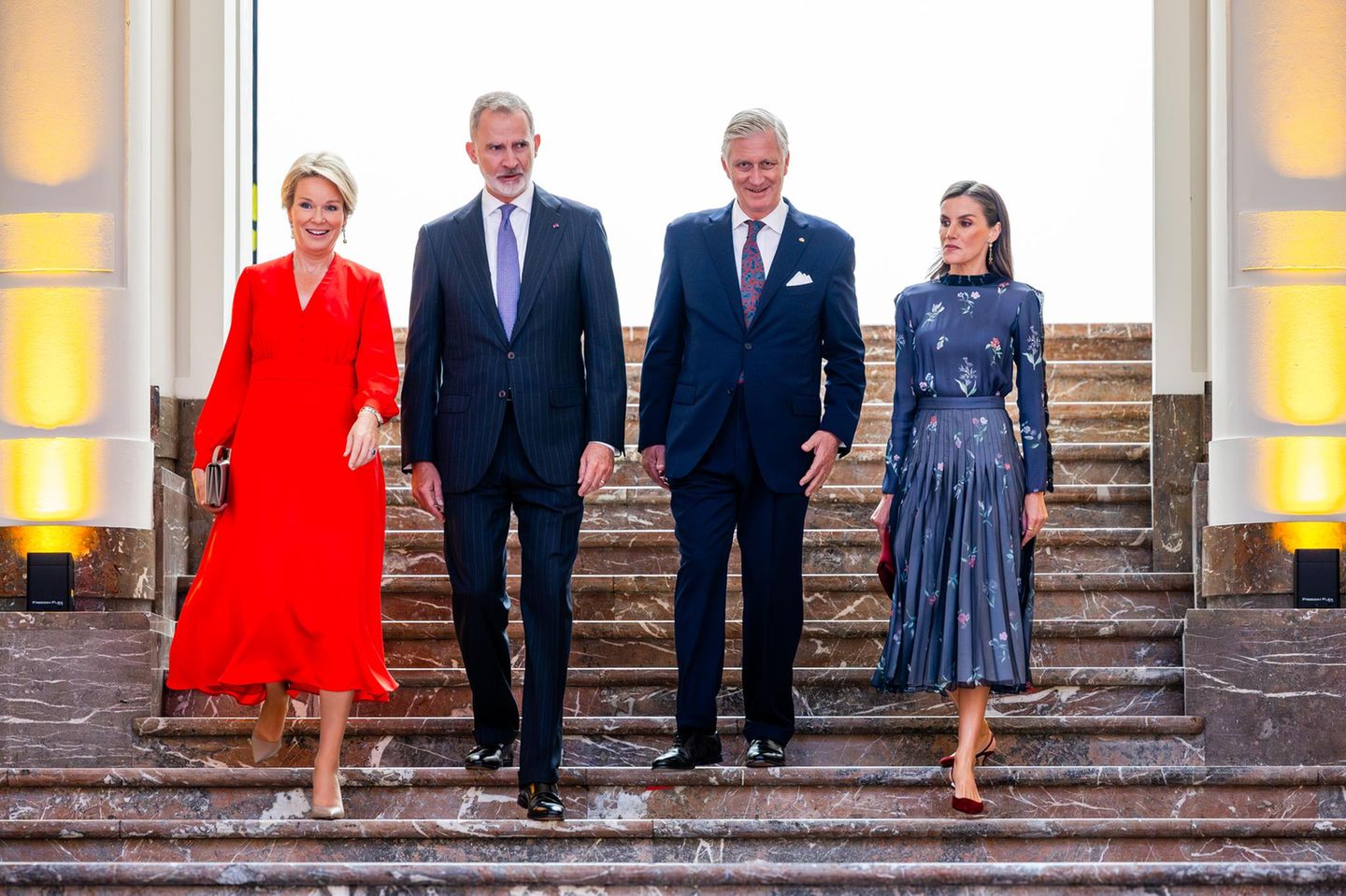 Coole Königin: Letizia gibt sich mit Lederjacke lässig | GALA.de