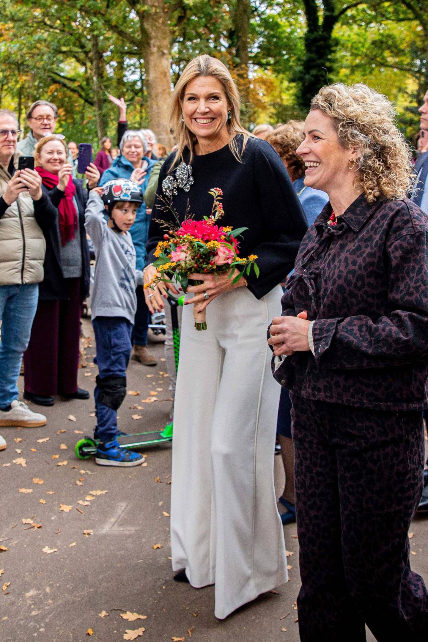 Ganz in Weiß: Königin Máxima lässt ihre Fans von erneuter Hochzeit ...