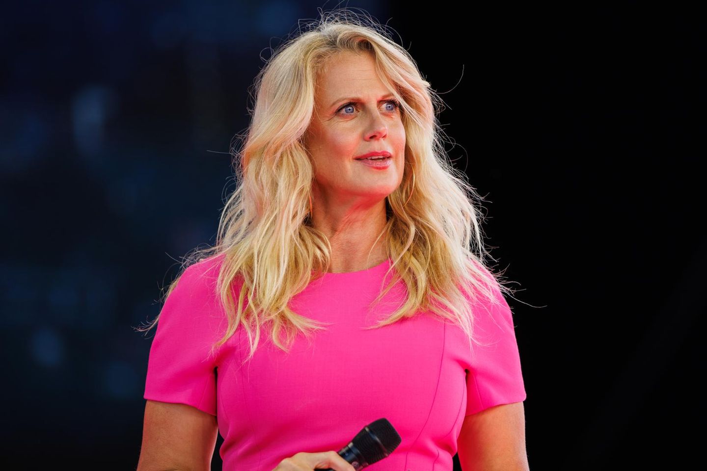 Barbara Schöneberger bringt Fans im sexy Lacklook um den Verstand | GALA.de