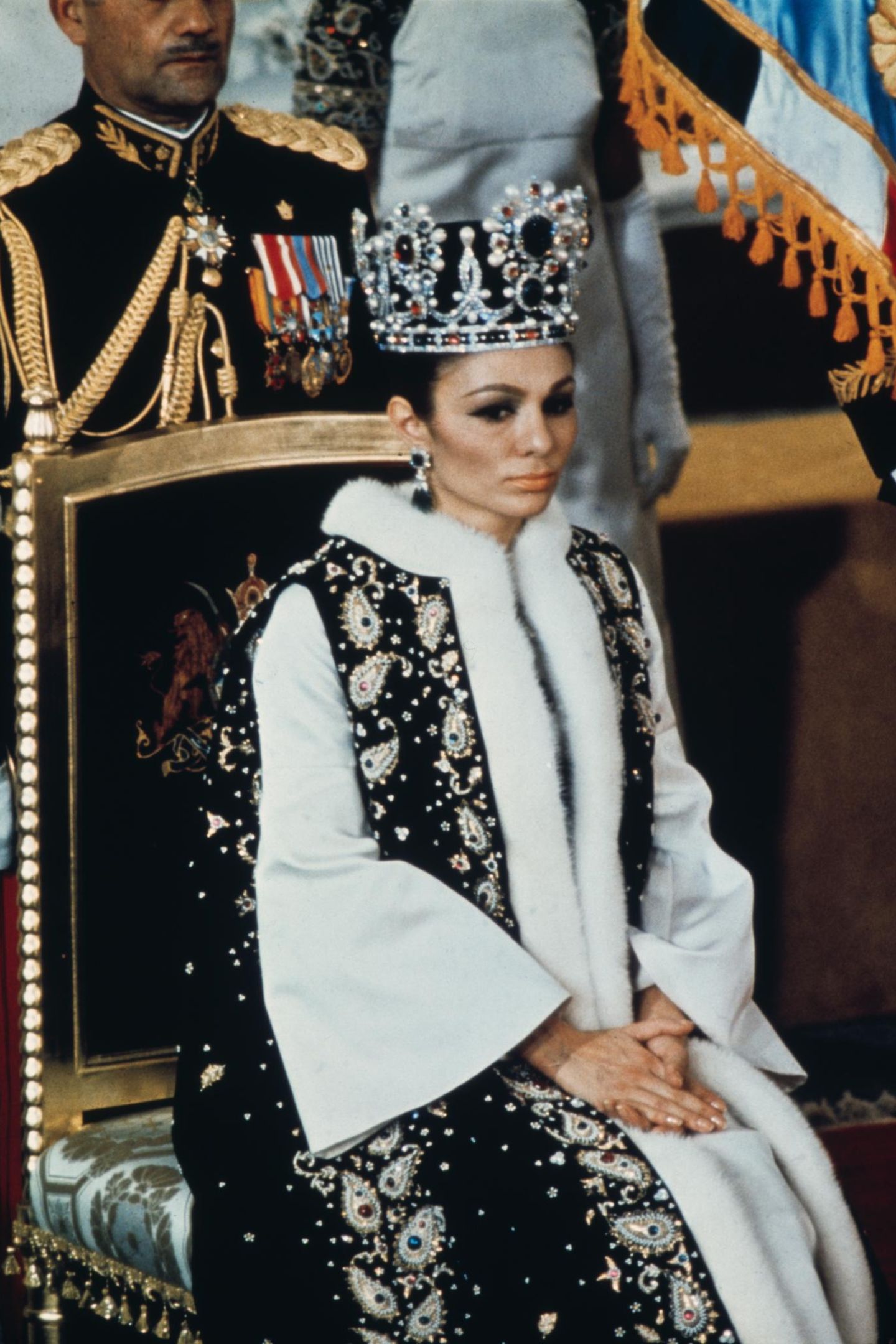 Juwelen aus 1001 Nacht – das verschollene Boucheron-Diadem von ...