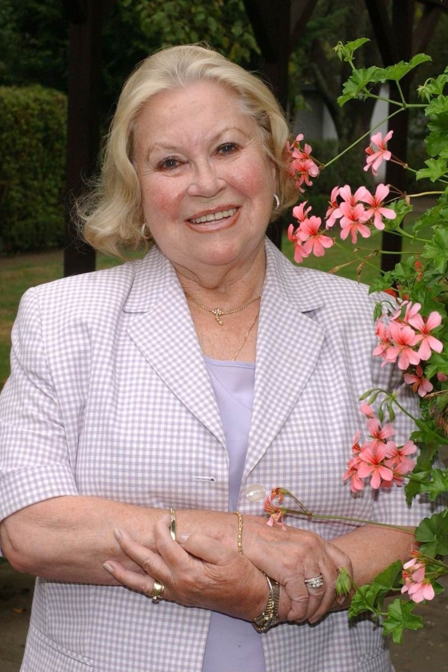 "Die Schwarzwaldklinik": So sehen die Serien-Stars nach 40 Jahren aus ...