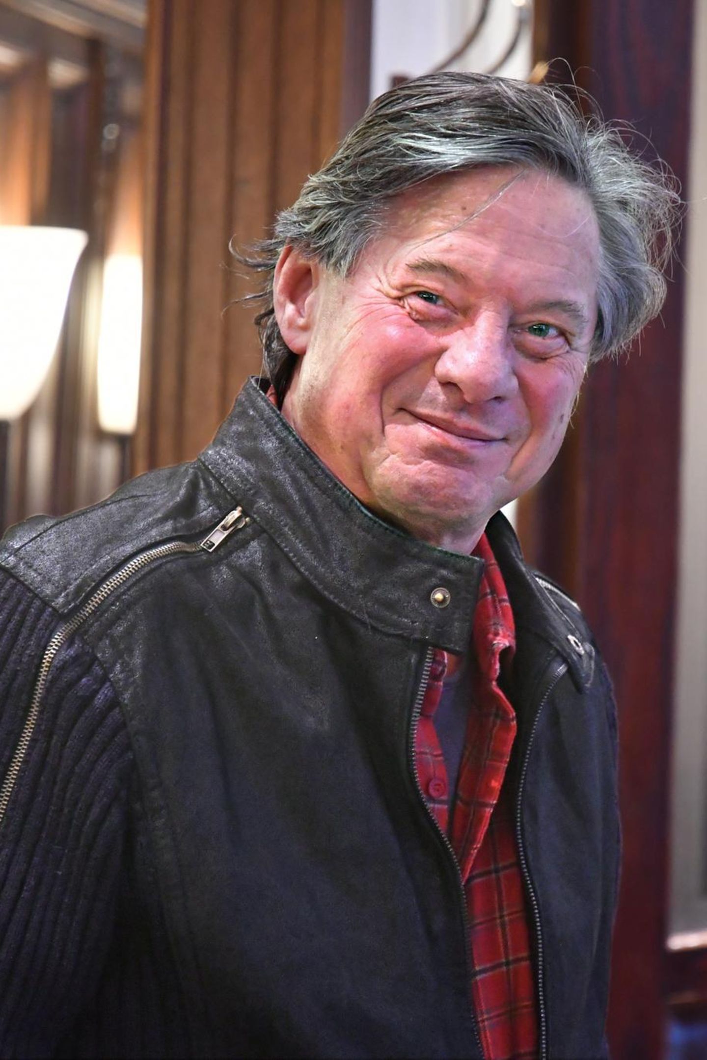 "Die Schwarzwaldklinik": So sehen die Serien-Stars nach 40 Jahren aus ...