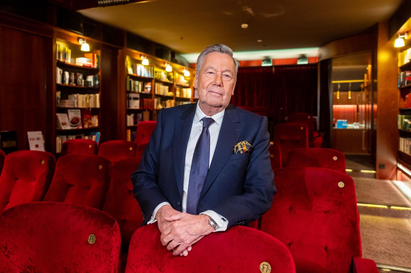 Roland Kaiser stellt klar: In der Liebe entscheiden immer die Frauen ...