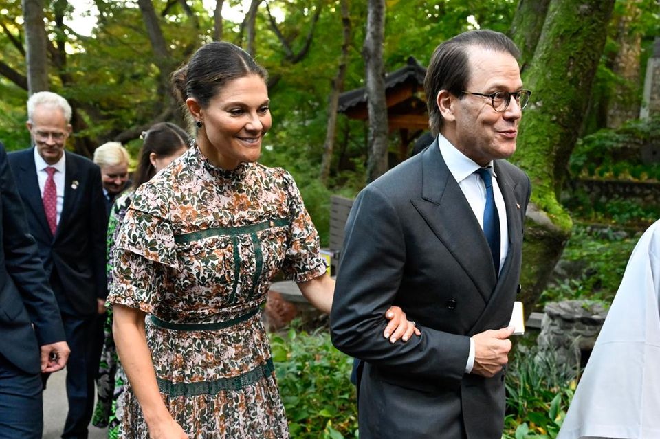 Prinzessin Victoria + Daniel haben nach Abwesenheit Grund zur Freude ...