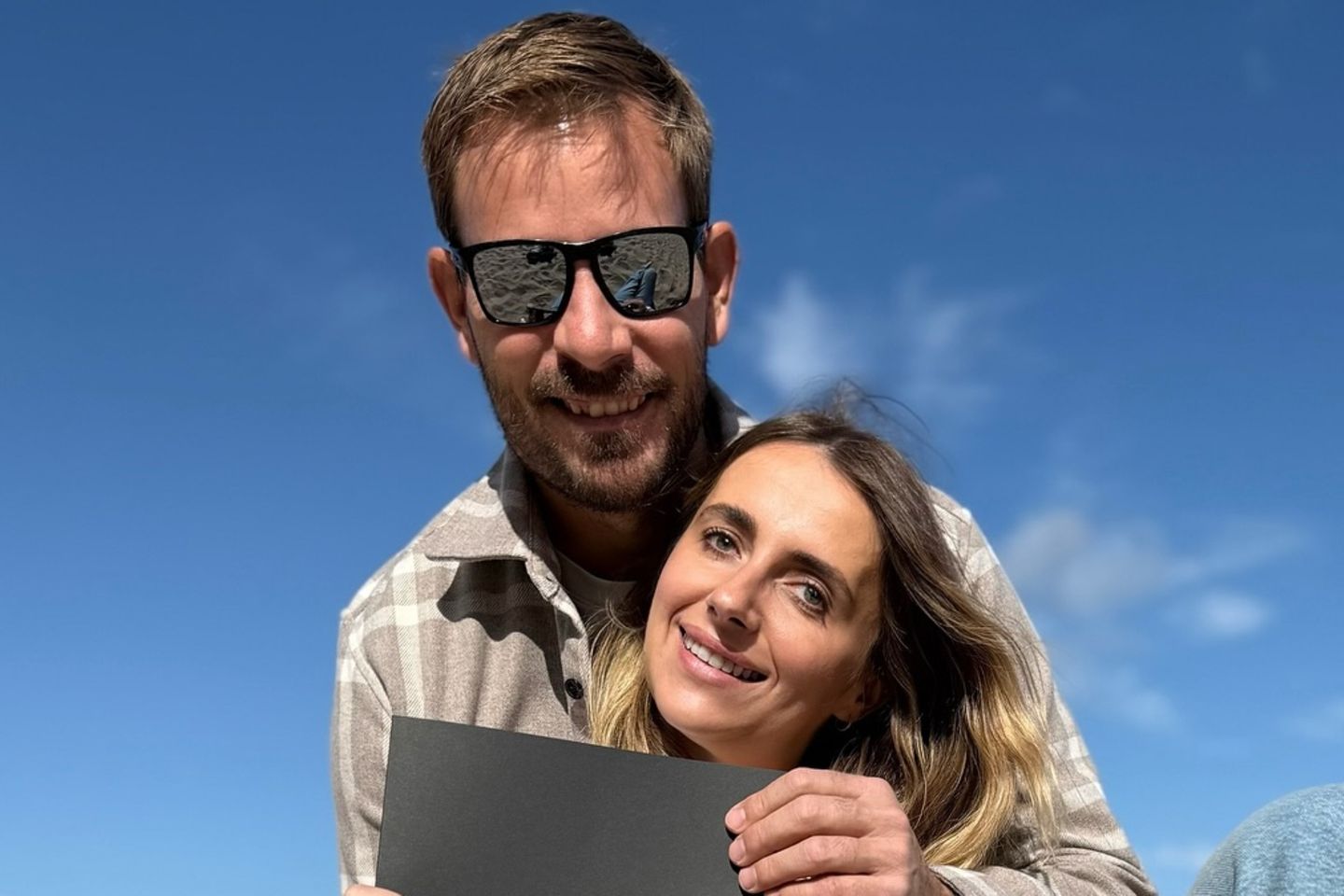 Anna Heiser: Anna Heiser feiert beruflichen Meilenstein von Ehemann Gerald