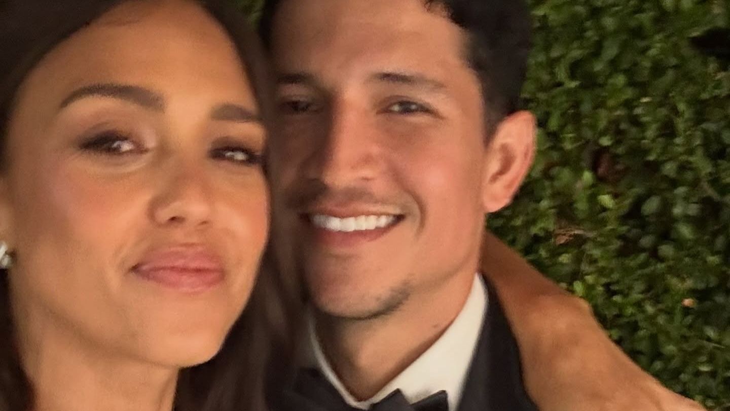 Jessica Alba: Mit diesem Selfie bestätigt sie ihre neue Liebe | GALA.de