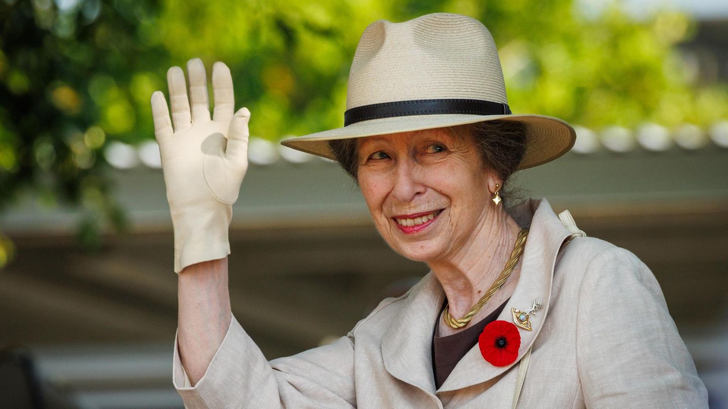 Prinzessin Anne: König Charles wird 77! "Brutales Geschenk" von kleiner ...