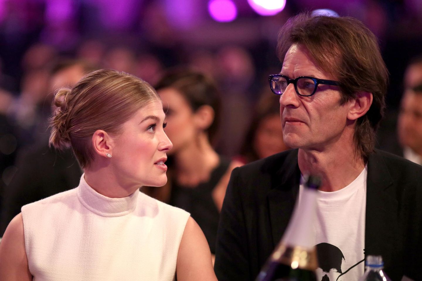 Rosamund Pike: Ausgeplaudert! Ist sie längst mit Robie Uniacke ...