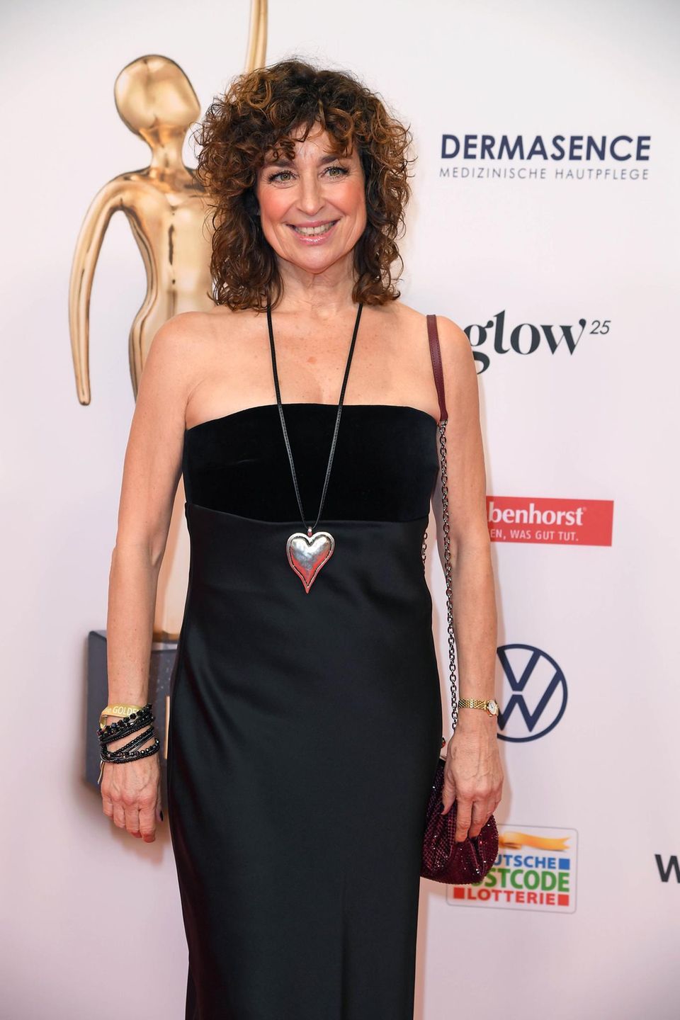 Goldene Bild der Frau: Marcel Remus überrascht mit Begleitung | GALA.de