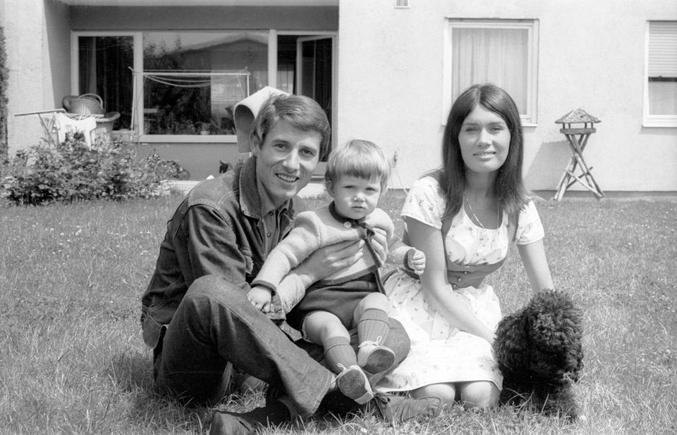 John Jürgens: Schauspieler zeigt sich mit Ehefrau Hayah | GALA.de