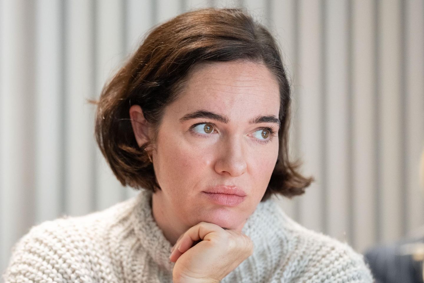 Verena Altenberger schildert bedrückende private Momente | GALA.de