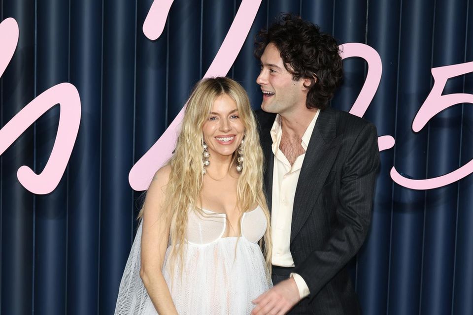 Sienna Miller: Überraschung! Die Schauspielerin ist erneut schwanger ...