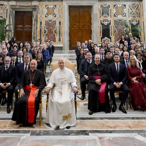 König Felipe + Königin Letizia: Besuch von Papst Leo XIV. in Bildern ...