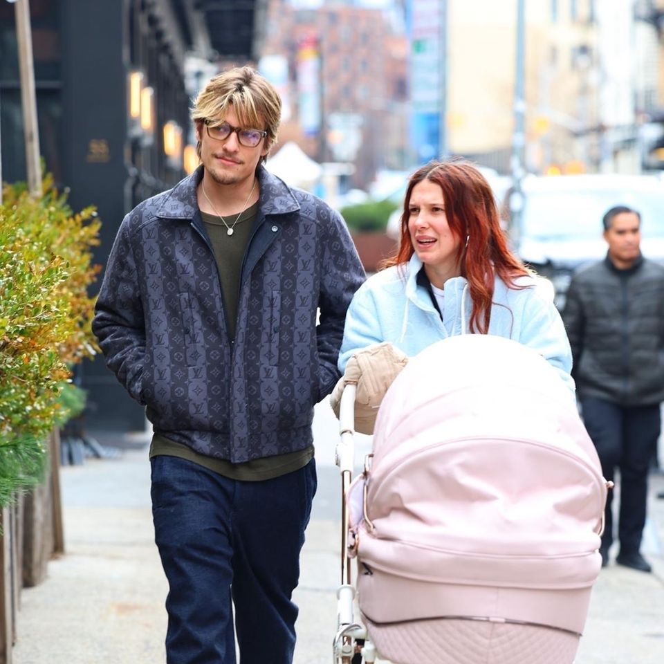 Claudia Schiffer: So stilvoll wohnt das deutsche Topmodel in England ...