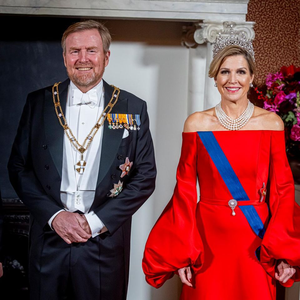 Paris Hilton: Für neues "Flaunt"-Cover posiert sie komplett nackt | GALA.de