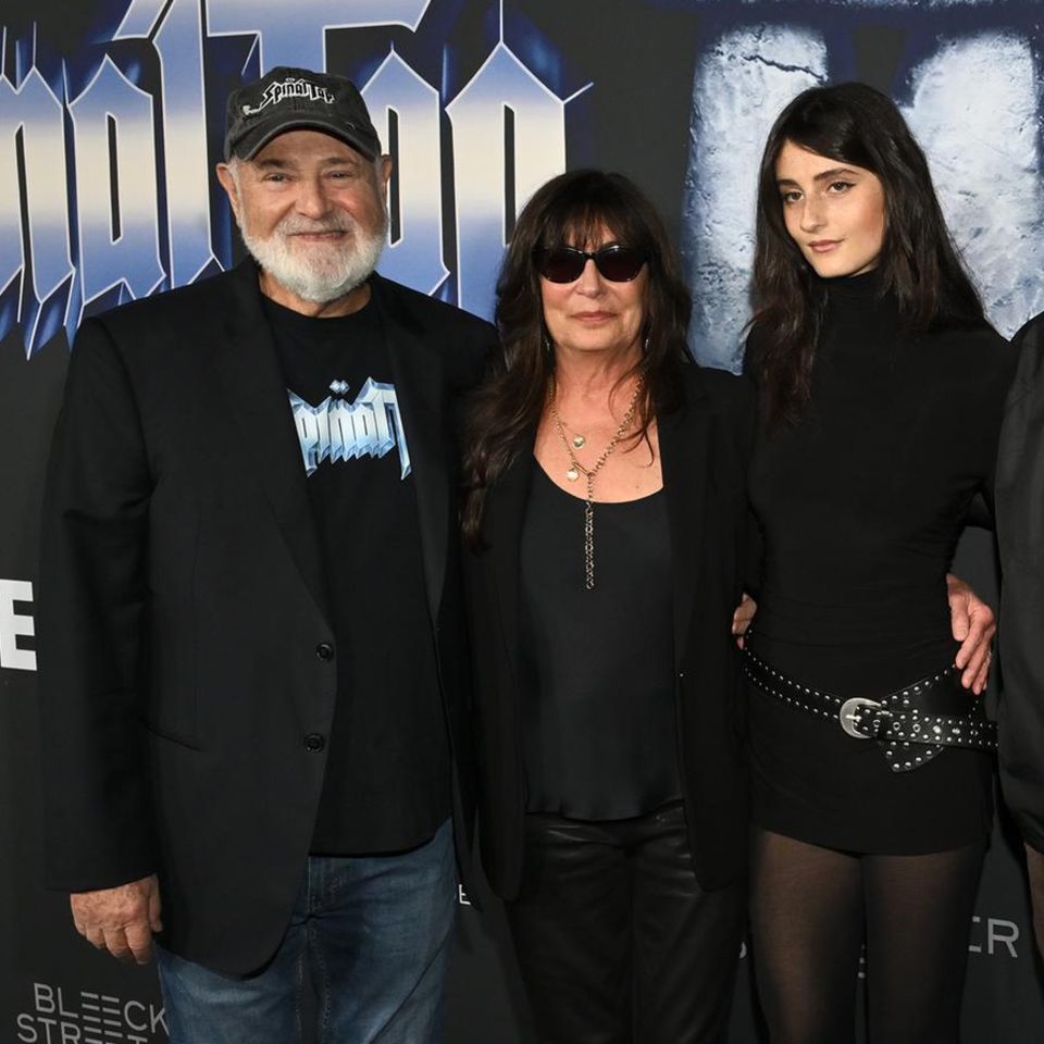 蓮実クレア スレンダーボディの生意気女上司を脅して強制ソーププレイ！パンスト巨尻を犯しまくる！