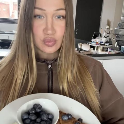 Lulu Lewe: Sarah Connors Schwester zeigt Wochenbett, wie es wirklich ...