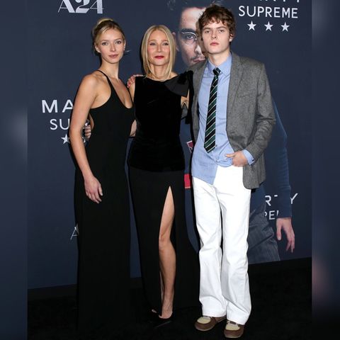 "MobLand"-Premiere: Helen Mirren und Pierce Brosnan ganz eng | GALA.de