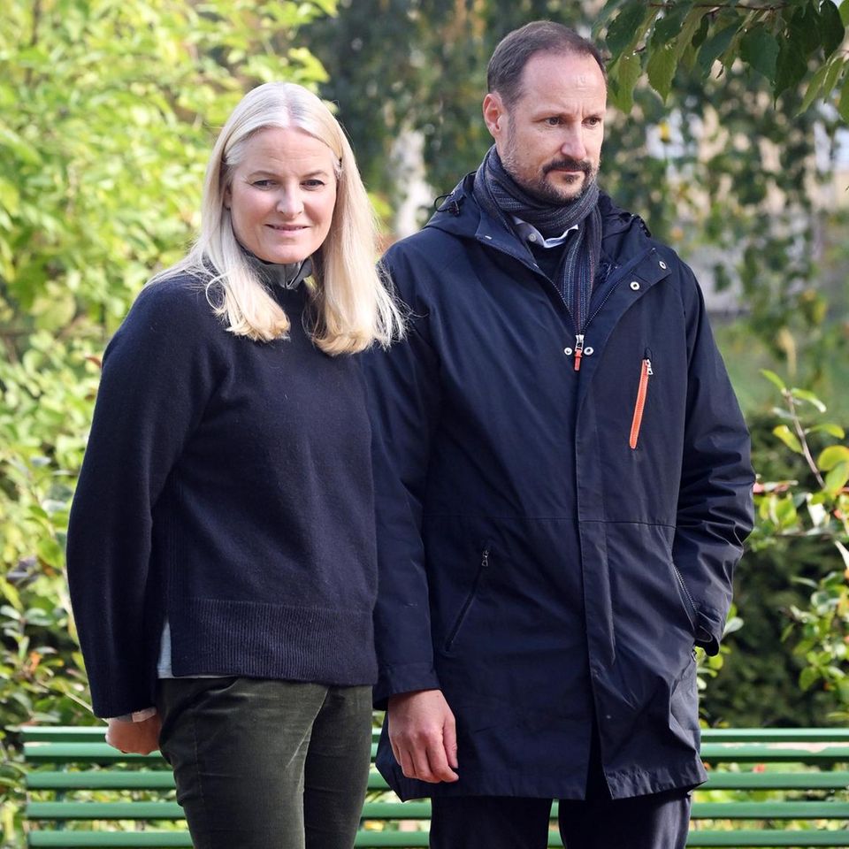 Prinz Haakon muss bei Interview von Sohn Sverre Magnus einschreiten ...