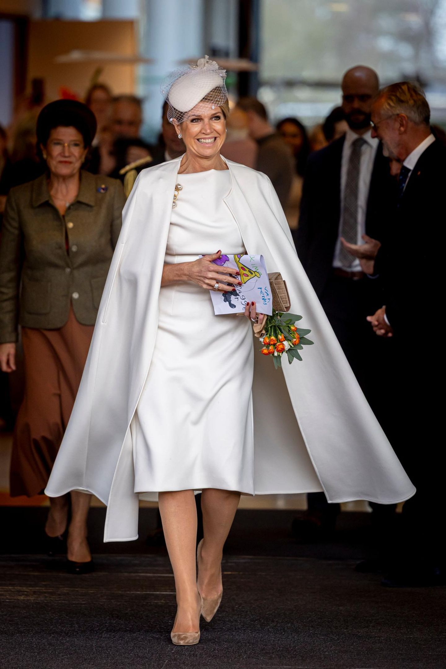 Ganz in Weiß: Königin Máxima lässt ihre Fans von erneuter Hochzeit ...